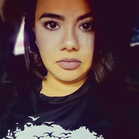 Noemí Pi Noemiahm • Threads Say More