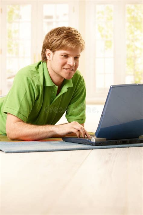 Man Using Computer Stock Image Image Of Indoors Band 19674233