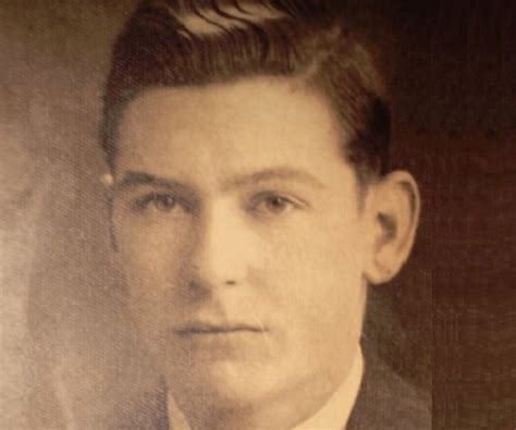 Timothy Evanss Instagram Twitter And Facebook On Idcrawl