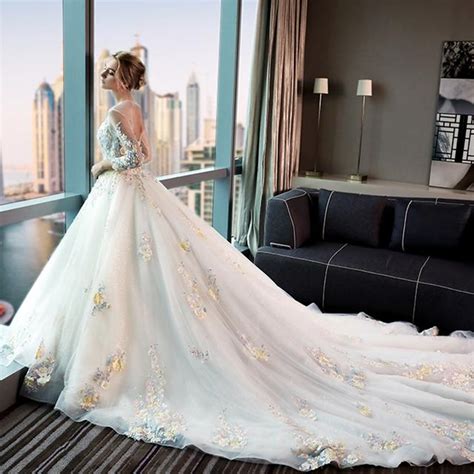 結婚當天新娘服裝搭配的5個細節，讓你從頭美到腳！ 每日頭條