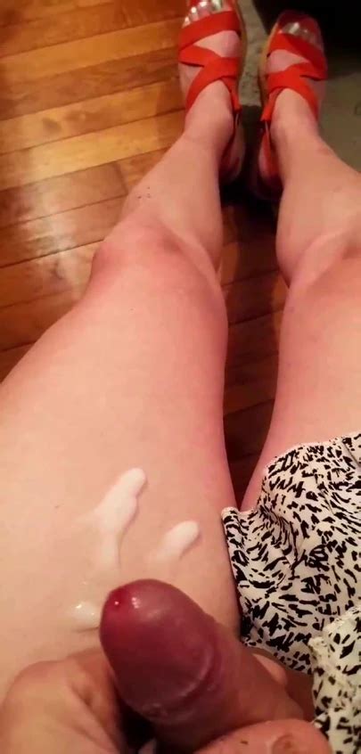 I Like To Masturbate On Sea Beautiful Trans Legs Come And Follow Me To