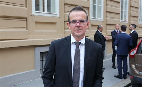 Klemen Jaklič Enajstič Zapored Med 10 Najvplivnejšimi Pravniki Leta Družina Vsak Dan S Teboj