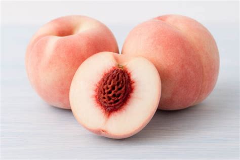 White Peach Varieties For Every Climate
