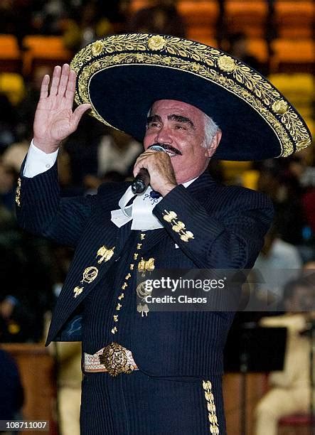 Vicente Fernandez In Concert Photos And Premium High Res Pictures