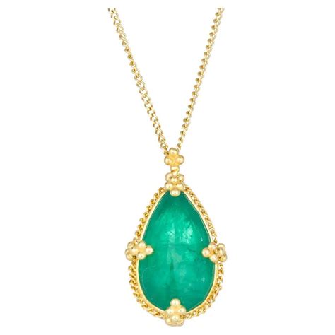 Amáli Rectangular Emerald Necklace For Sale At 1stdibs
