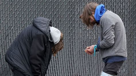 Fentanyl In Italia Arrivano Le Prime Segnalazioni Della Droga Degli