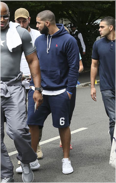 Im Kinda Liking This Drake Buff New Look Photos