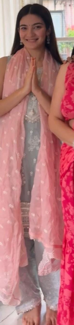 Pratibha Rantas Feet