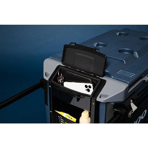 Igloo 70 Qt Premium Trailmate Wheeled Rolling Cooler Rugged Blue