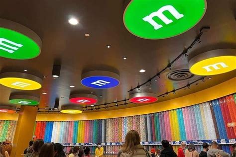 The Colorful M M Store On Las Vegas Strip Artofit