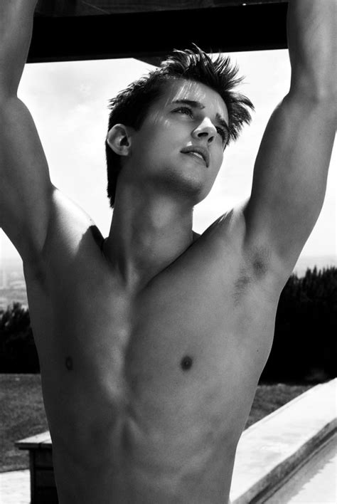 Lhomme Du Jour Drew Van Acker