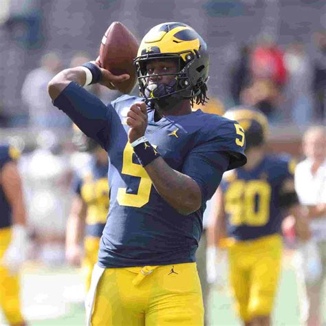 Michigan Footballs Joe Milton Has Worked All Season To Become The Next