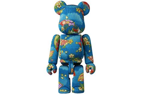 Bearbrick Kimekomi Cherry Blossoms On Fans Doll Figure Blue Tw