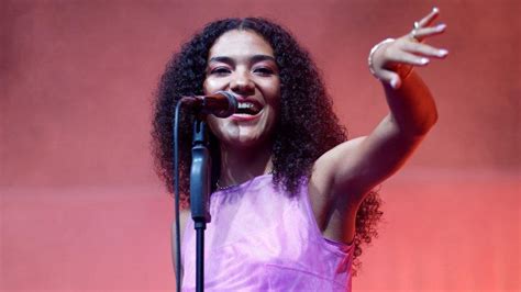 Olivia Dean Bbc Introducings Artist Of The Year Finds Her Voice Bbc