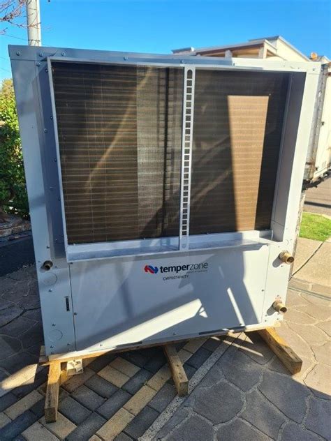 Unused Temperzone Water Cooled Package Unit Auction 0001 5045033
