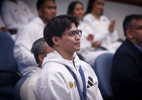 Carlos Yulo Joins Navy Reserve Eritvnews