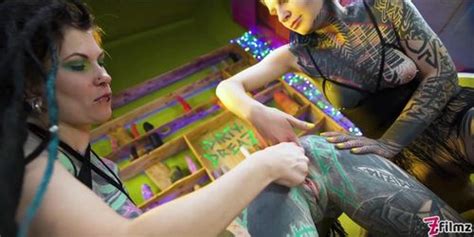 Z Filmz Anuskatzz And Serpienta Get Their Holes Gaped