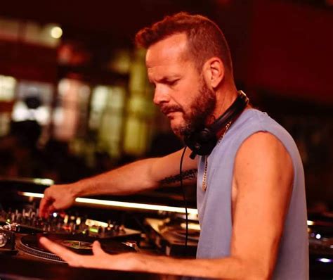 אודיו מאסטר ביהס לדיגייז ומוסיקה של יואב ארנון