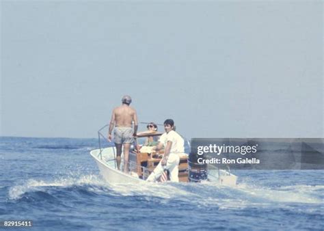 666 Jackie Kennedy Aristotle Onassis Photos And High Res Pictures Getty Images