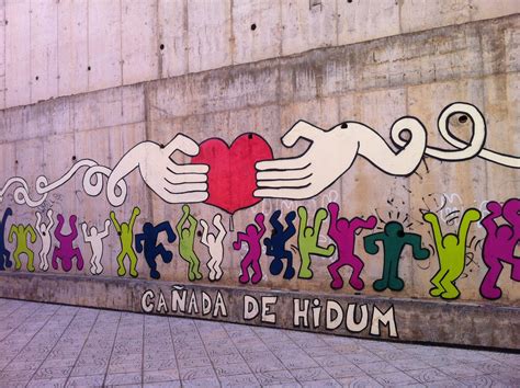 Graffitis Realizados Para Embellecer Las Calles De Melilla
