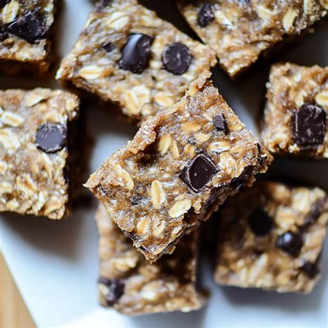Dark Chocolate Oat Bites That Satisfy Sweet Cravings
