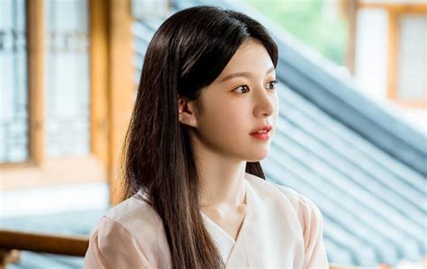 Go Yoon Jung Movies And Tv Shows Id