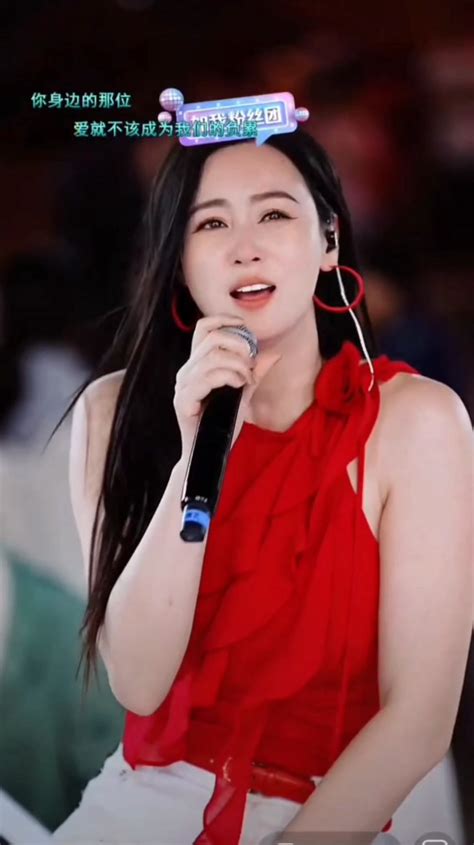 几岁都不晚，永远都是正当时。西楼儿女 唐艺大舞台 艺起去远方唐• 艺起去远 方 唐艺tangyi 唐艺 Tangyi Facebook