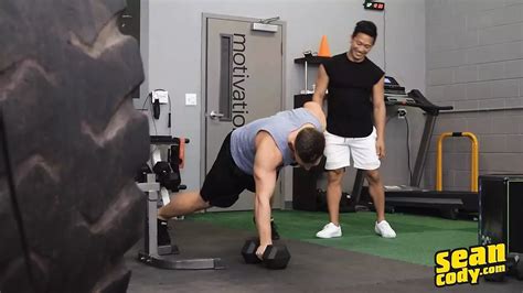 乌鸦头发的底部戴尔在johnny Donovan舌头操他的屁股时快乐呻吟 Sean Cody Xhamster