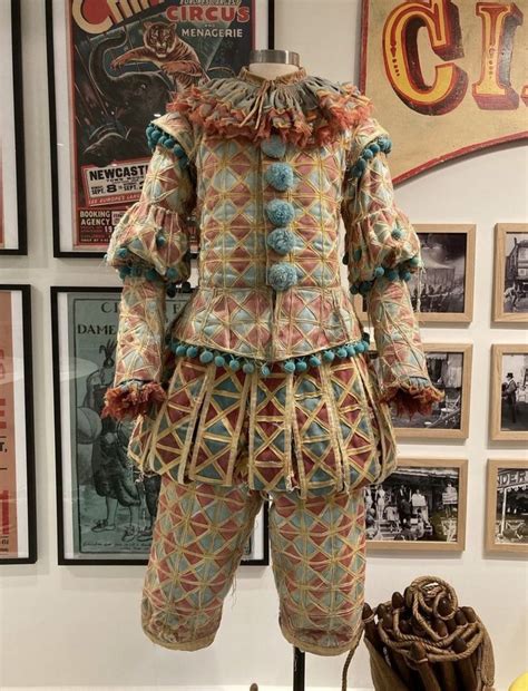 Pin On 🎭🃏masquerade🃏🎭 Vintage Circus Costume Circus Costume Jester