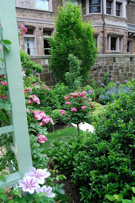 Brookline Ma Brookline Brownstone A Blade Of Grass Brookline