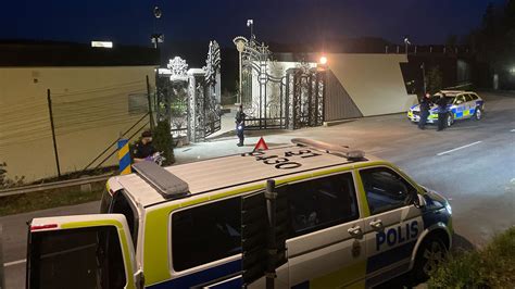 Polisinsats Vid Irans Ambassad Efter Brand