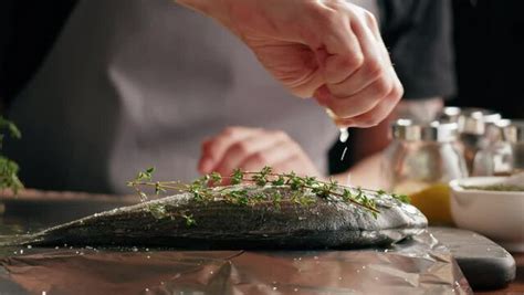 「すずき魚」の写真素材 25736件の無料イラスト画像 Adobe Stock