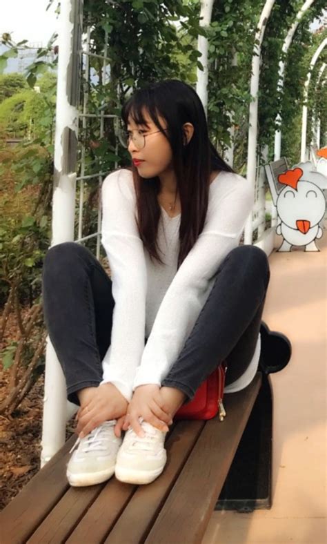제목 없음 on Tumblr 김수정 노처녀 키큰 말벅 이쁜 수정이 년간 남친한테 존나 따먹히고 버려진 살 노처녀 걸래녀 존나 강간하고 싶네 씨발년 수정이