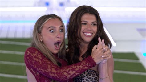 Love Islands Sean Fitzgerald And Lola Officially Locked Off