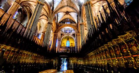 Katedrála V Barcelone Prstom Na Mape