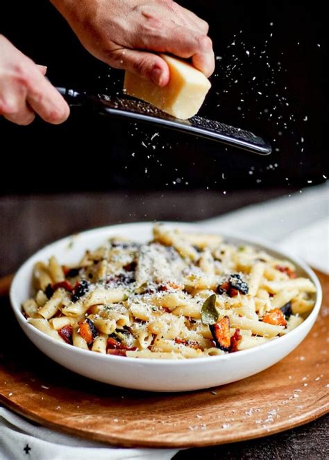 Pasta Med Pumpa Bacon Och Brunt Smör