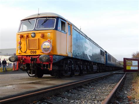 Br Class 56 N° 56098 In Br Large Logo Sat At Barrow Hill On The Gbrf 56