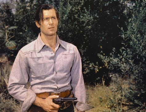Clint Walker Star Of “cheyenne” Travalanche