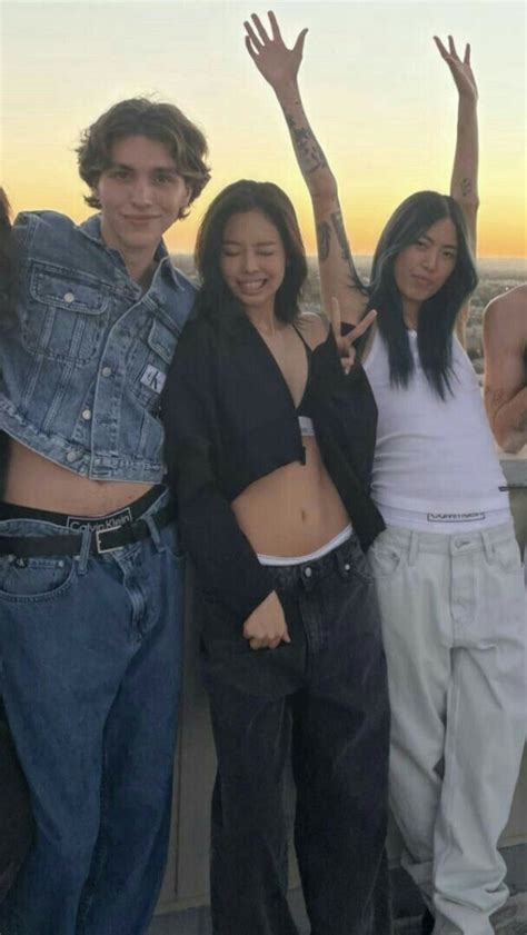 23개의 Idol 아이디어 연예인 블랙핑크 가을 패션