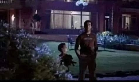 عاوزاكي تدخلي عليه بقلب جامد كده و تقوليله بابا انا عايزه افطر برا