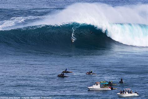 Surfing Peahi Jaws Maui 2026 Jaws Surf Video And Photos