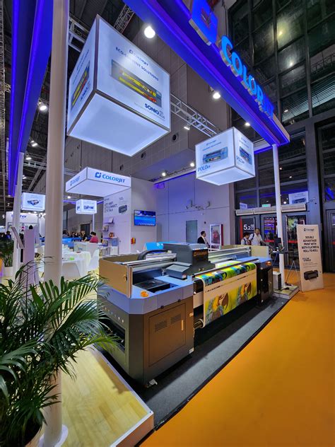 Glass Wood Acrylic Uv Digital Flatbed Printing Machine