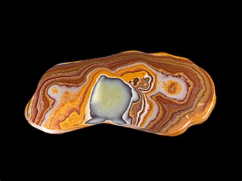 Bonhams Extraodinaire Plaque Dagate Montée En Table Basse Immense Agate Geode Slab On Base