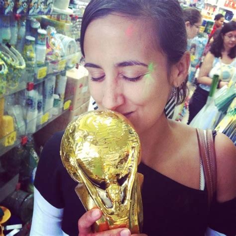 Sarah Sánchez Medium