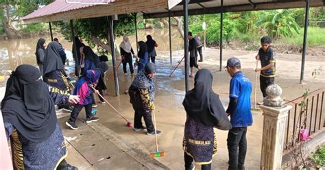 T Volt Bantu Mangsa Bah Harian Metro