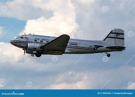 Douglas Dc 3 Dakota Vintage Warbird With Pan American Airways System