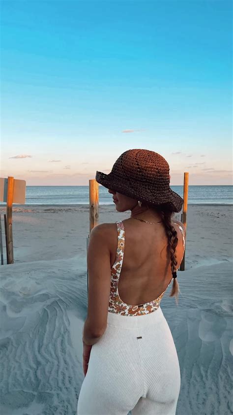 Beach Girl Aesthetic Beach Sunset Summer Vacation Hairstyles Beach