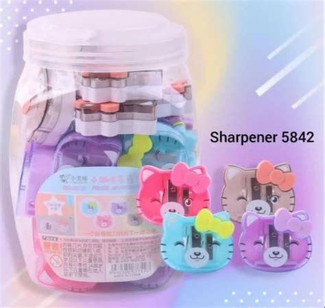 Moulticolour Plastic Pencil Sharpener For School Packaging Type