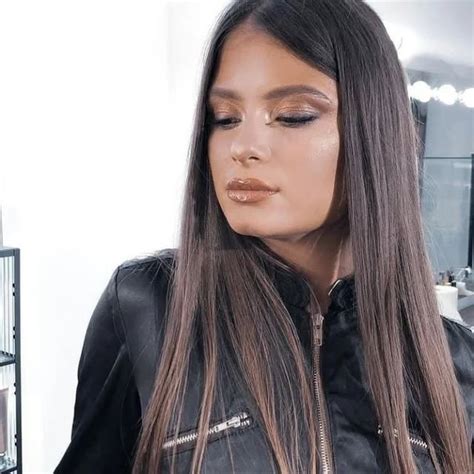 Anastanic On Threads