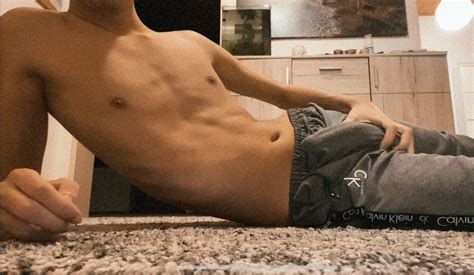 Monster Cock In Grey Sweat Pants Xhamster
